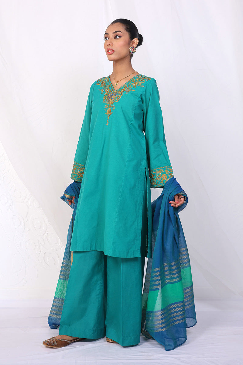 Aik Rang Asmani Suit – Generation International